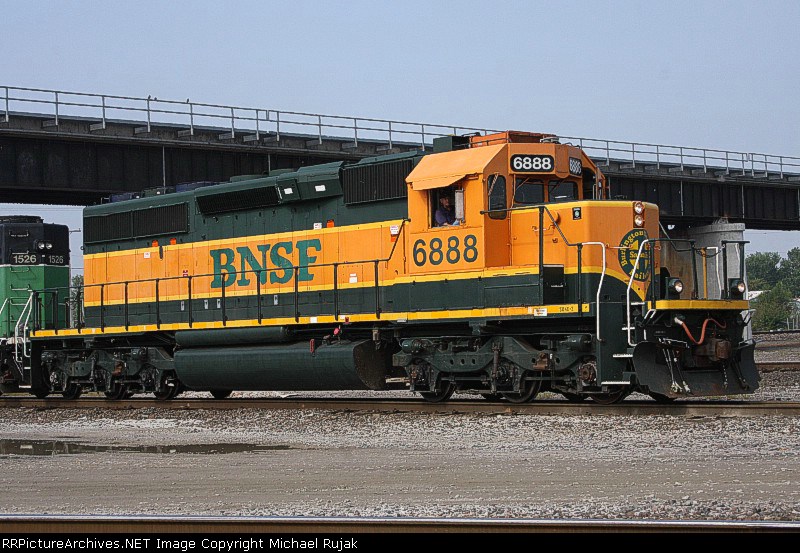 BNSF 6888